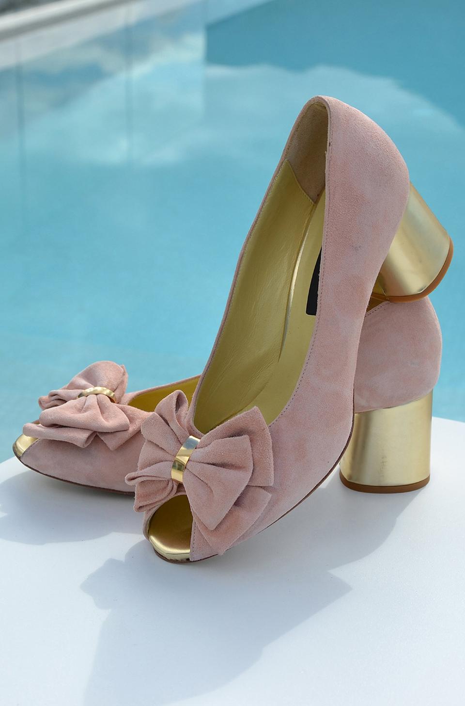 Scarpe colorate per le invitate: 40 modelli da non perdere