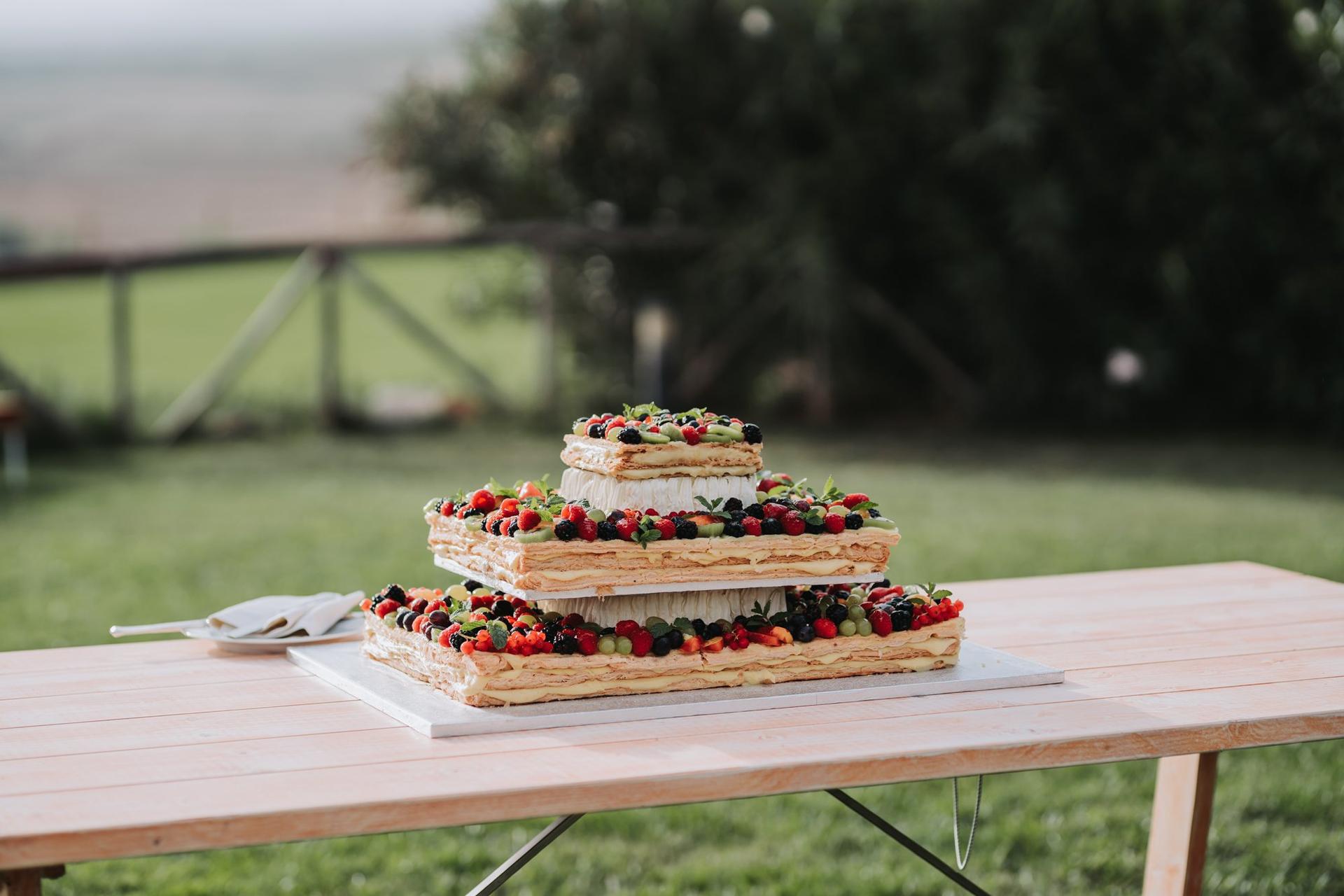Torta nuziale a piani: 35 idee