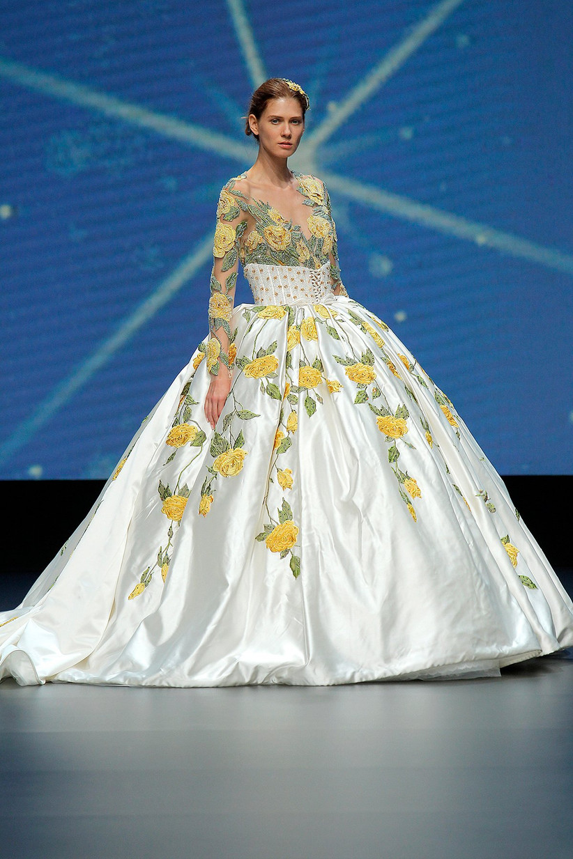Abiti da sposa colorati: 30 modelli per trasgredire in grande stile