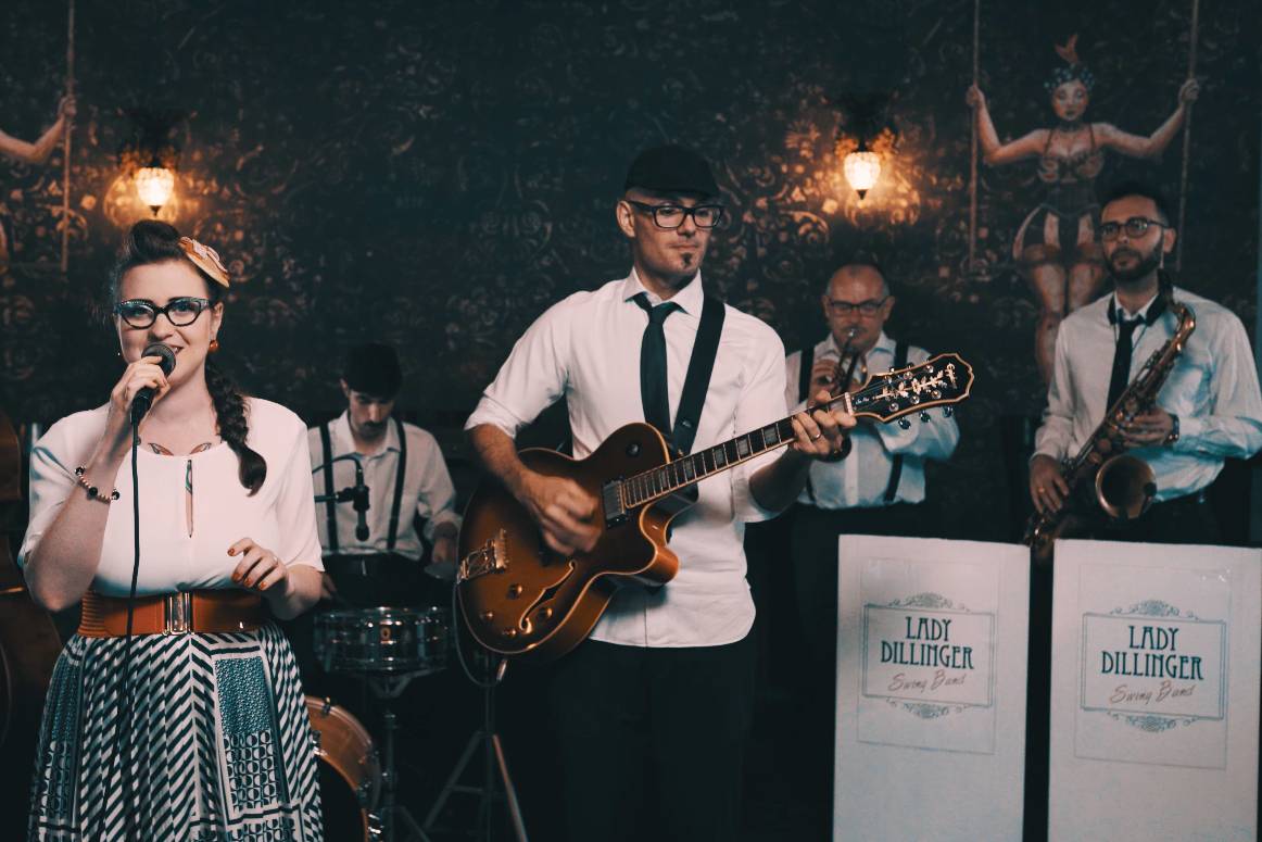Lady Dillinger Swing Band - Consulta la disponibilità e i prezzi