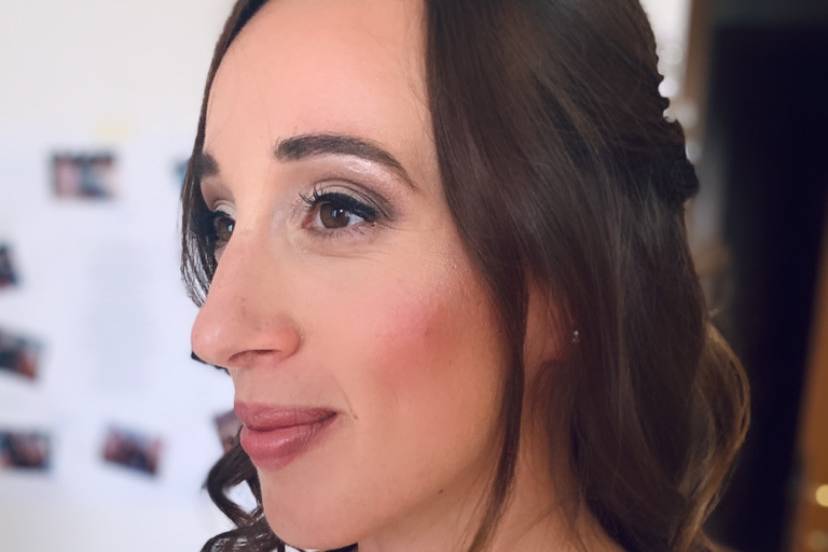 Francesca Vincis Makeup Artist - Consulta la disponibilità e i prezzi
