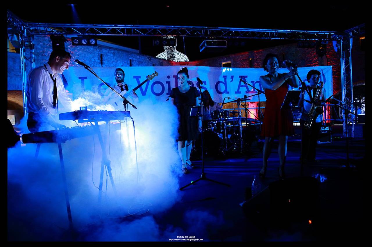 Video di Merry Mood