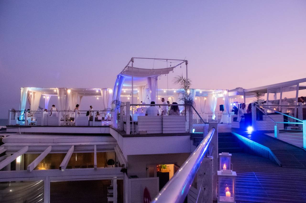 V Lounge Beach - Consulta la disponibilità e i prezzi