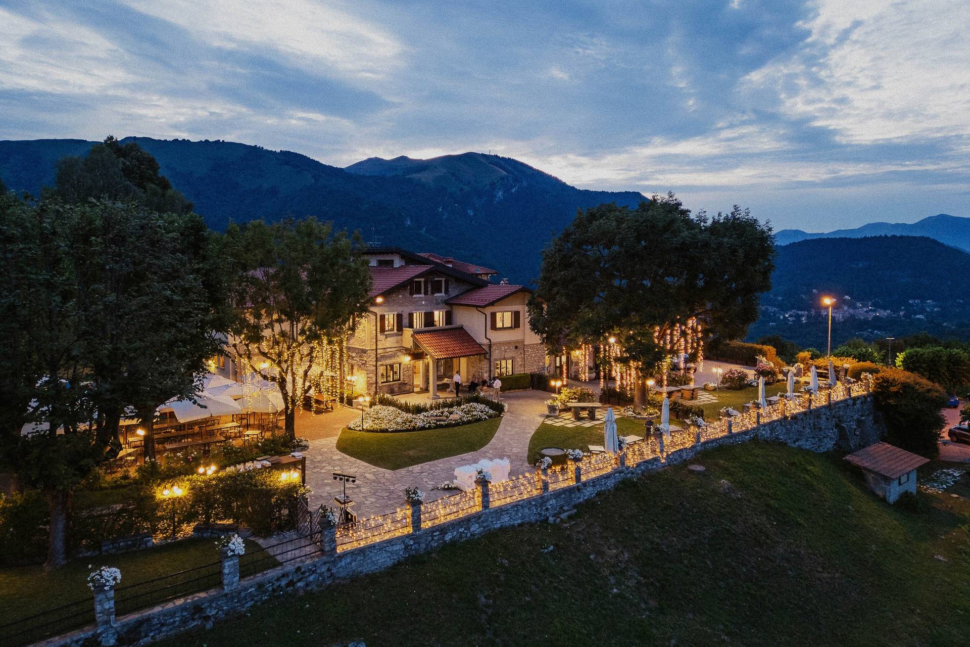 Tenuta La Madonnina di Barni - Consulta la disponibilità e i prezzi